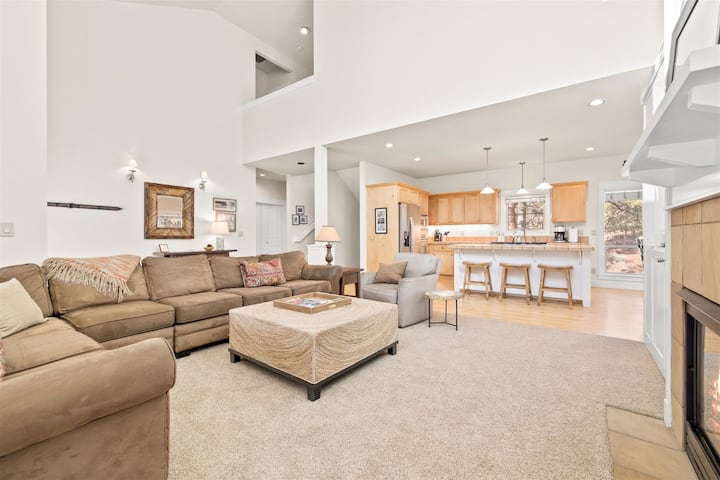 Winter Wren 3 Mt. Bachelor Village Resort - Bend, OR