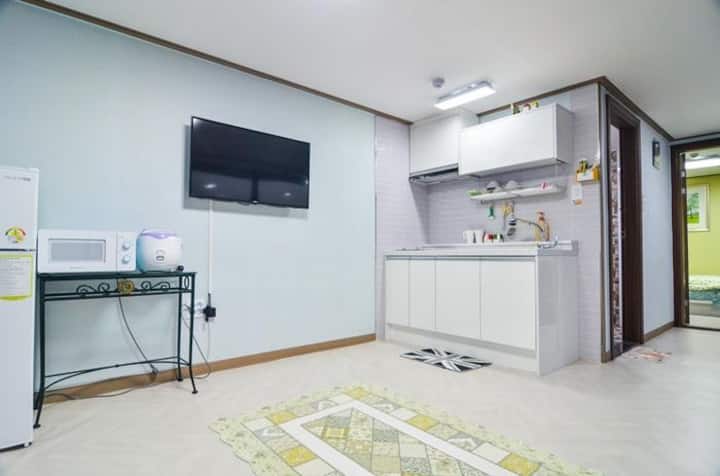 멋진 뷰가 보이는 객실, 에메랄드룸 - Donghae-si