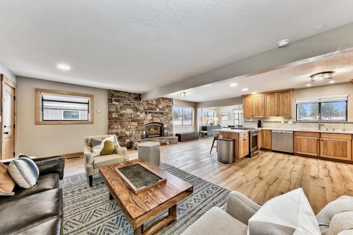 Waterfront Retreat - Pets, Hot Tub, Bbq - Lake Tahoe