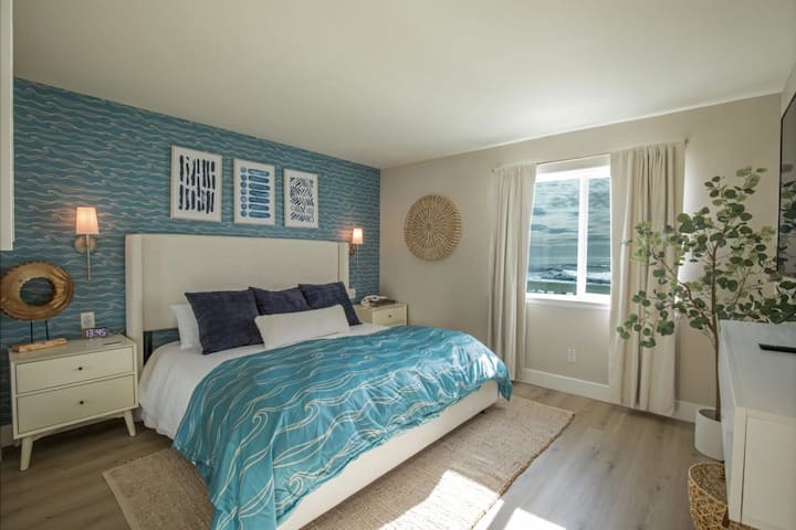 Deluxe Suite | Full Kitchen | Jacuzzi | Rm 4 - Shelter Cove, CA