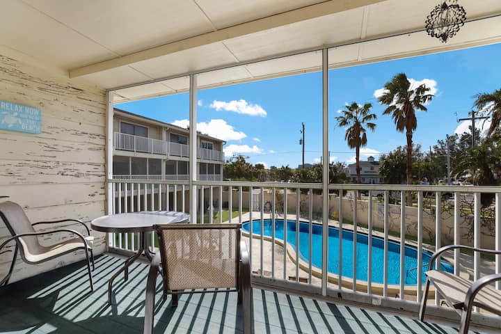 Enjoy Sunsets At Fully Equipped 2br At The Beach! - Anna Maria Island, FL