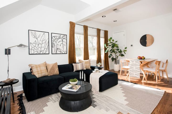 Checkmate - Chic Hideaway For 2 – Walkable & Quiet - Buckhead