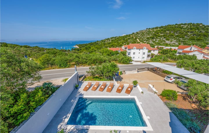 Amazing Apartment In Murter With Wifi - Tisno