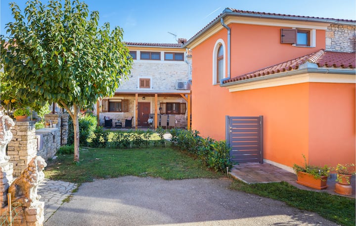 4 Bedroom Gorgeous Home In Vodnjan - Fažana