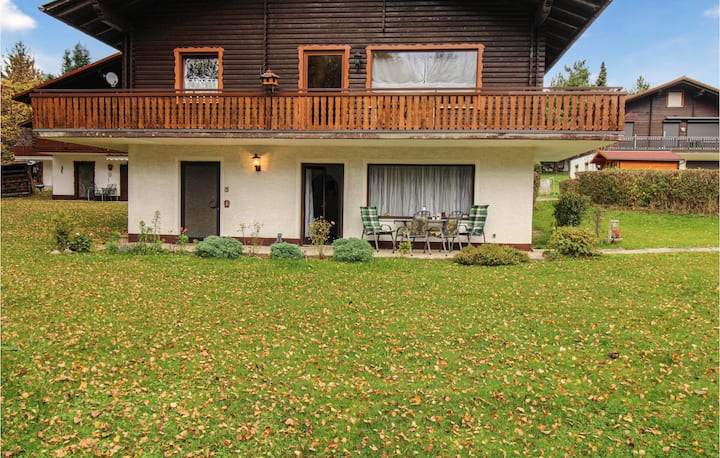 Stunning Apartment In Arrach - Lam