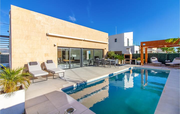 Lovely Home In Polop De La Marina - Guadalest