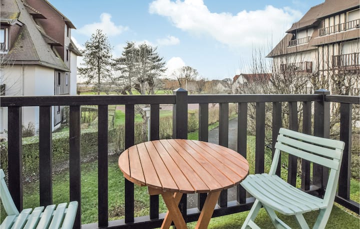 Cozy Apartment In Blonville-sur-mer - Blonville-sur-Mer