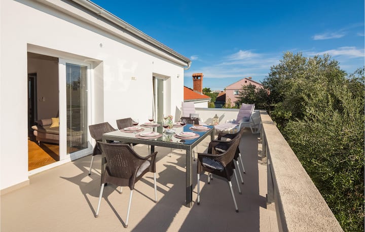 Beach Front Apartment In Vir With Wifi - Vir