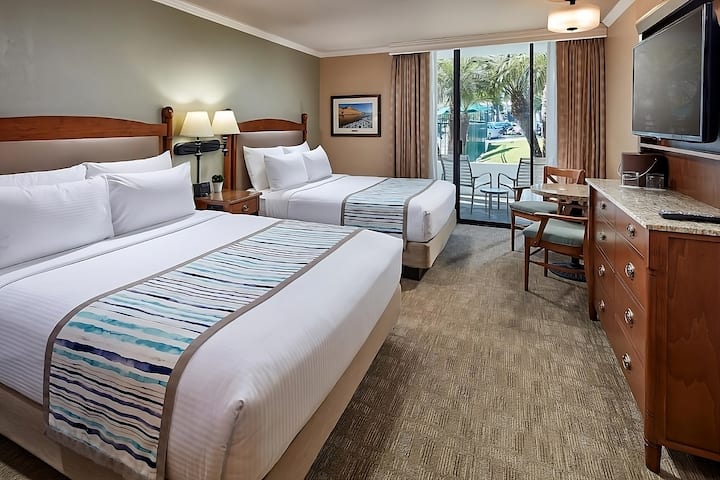 Coronado Island Escape! Pool, Beach Access,parking - Coronado