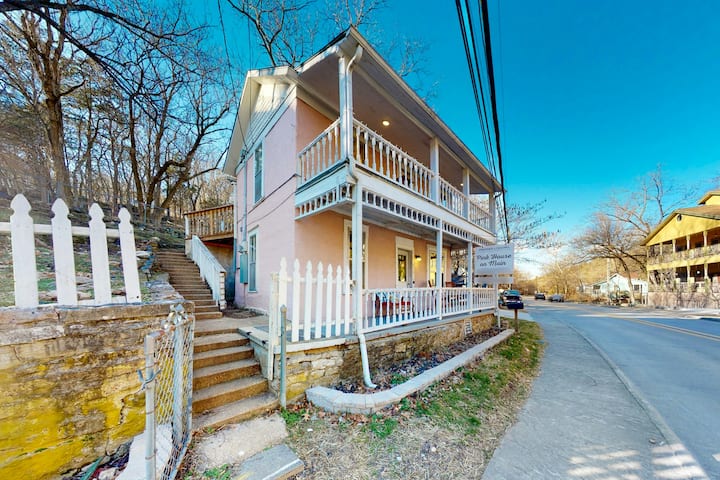 Dog Friendly 3br Home With A Porch, Washer/dryer - Eureka Springs