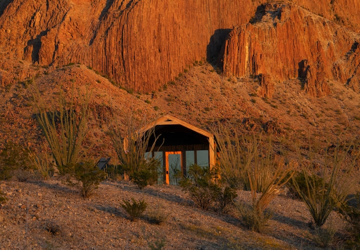 Private Couples Cabin Near Big Bend - Terlingua, TX