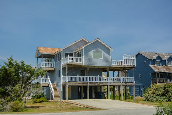 Seaside 46: Oceanside, Hot Tub, Close To Beach - Nags Head, NC