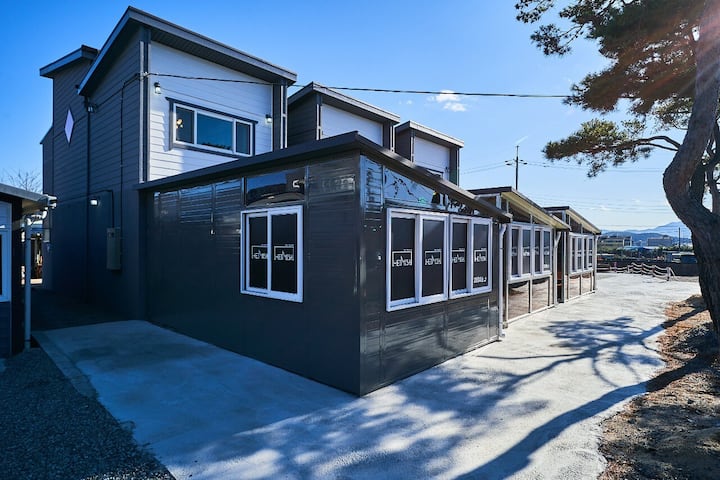 깔끔하고 세련된 고급스러운 인테리어의 숙소 독채Poolspavilla 2006 - Gyeongju-si