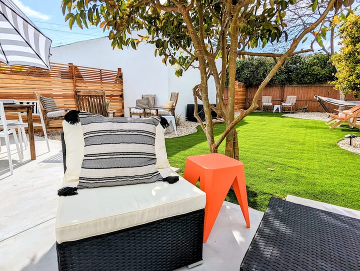 Favorite Family Vacation Spot | Chic La Retreat - Los Angeles Airport (LAX)