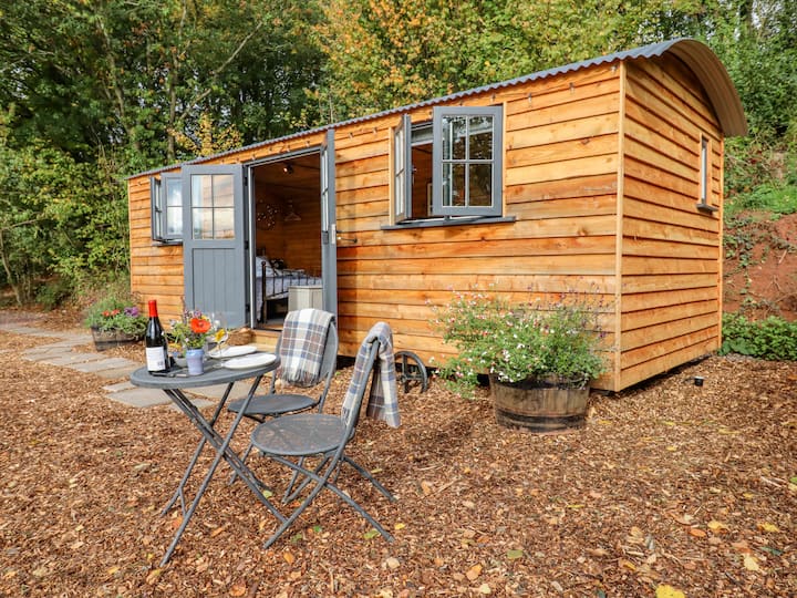 Hideaway Cabin - Tiverton Castle