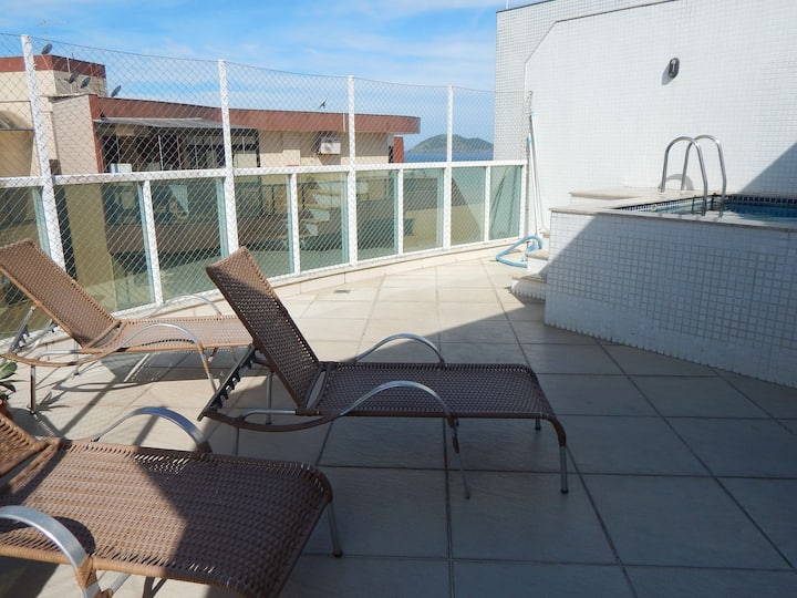 Cobertura De Luxo Com Piscina E Churrasqueira Na P - Cabo Frio