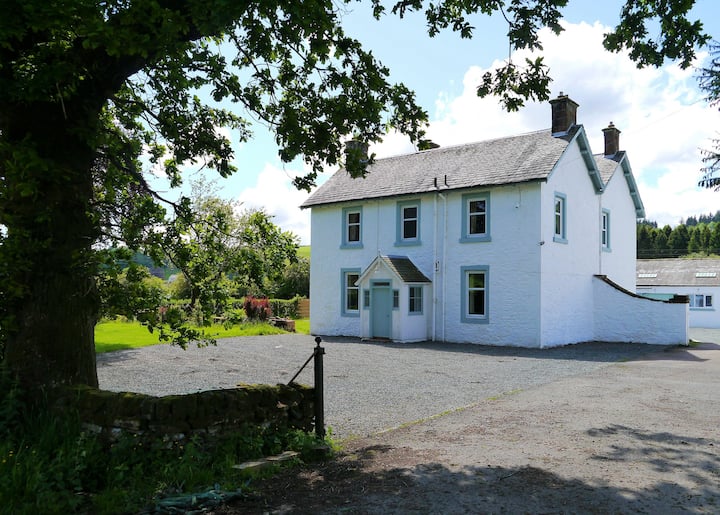 Broomlands Farmhouse - モファット