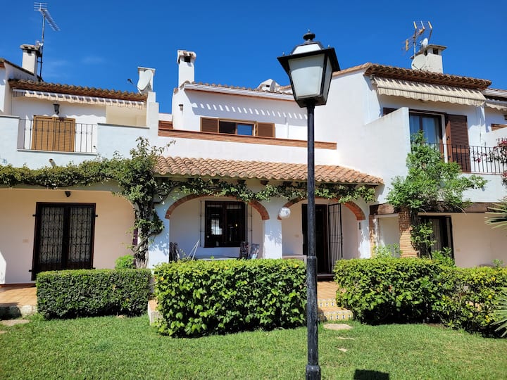 De-48 - Belle Maison Jumelée Avec Piscine - Dénia