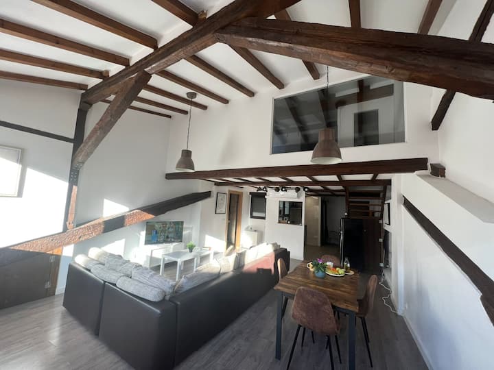 Old Town Loft - Cathedral Views - Logroño
