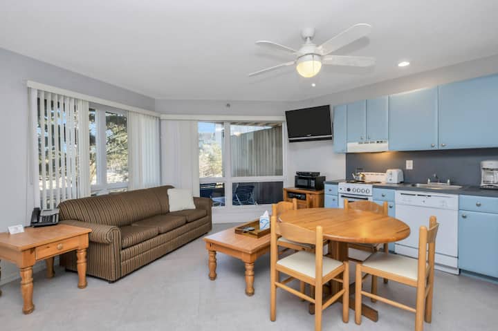 Unit 1011: Studio | 1st Floor-garden View | Starfi - Montauk, NY