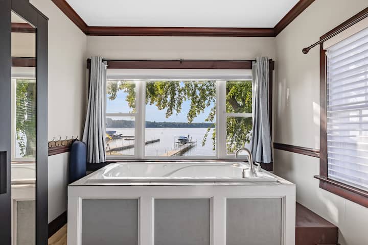 Beachfront Home With Jacuzzi & Kayaks  - Premier - LaPorte County, IN