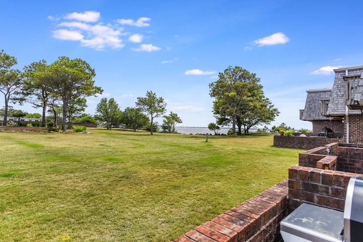 Delightful Dolphin: Shared Pool, Short Stays Ok - Manteo, NC