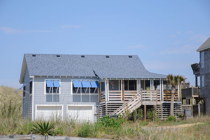 Mann Cottage: Oceanfront, Dune Deck, Pets Ok - Nags Head, NC