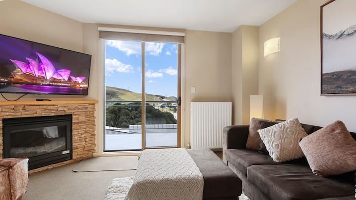 Chalet Hotham 13 At Mt Hotham - Mount Hotham