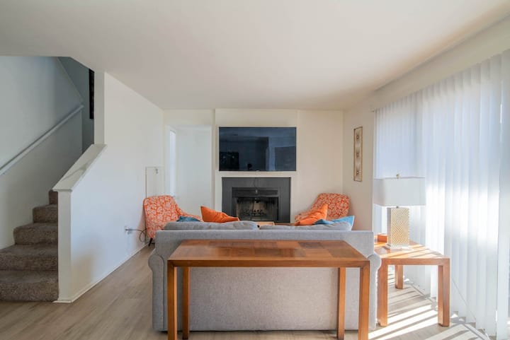 Waterworks! 2 Br Condo W/pool! - Arizona