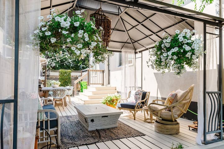 Gorgeous Bungalow With A Deck/sauna/pets Ok - Kelowna