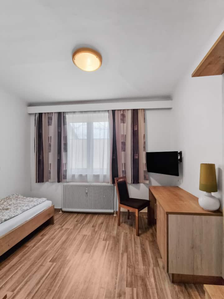 15 Minuten Von 1020 Wien. - Stockerau