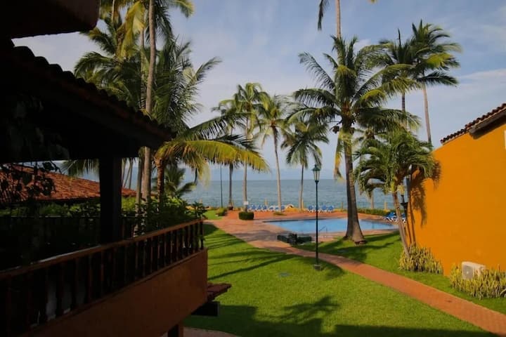 Impeccable Living At Park Royal Homestay - Puerto Vallarta