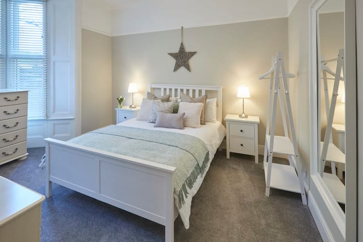 Host & Stay | Sandpiper Apartment - Sandsend Beach