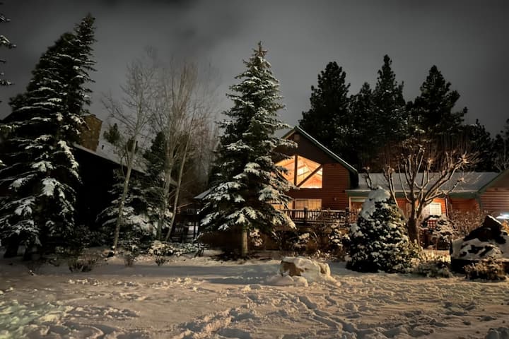 Lakeviews! Pet Friendly! Great Yard! Master Suite! - Big Bear Lake, CA
