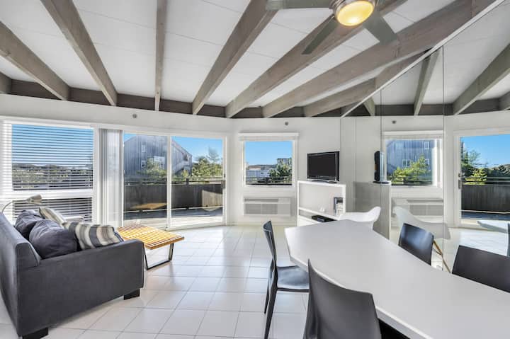 Unit 1022: Studio | 2nd Floor-pool View | Starfish - The Hamptons, NY