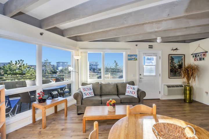 Unit 1023: Studio | 2nd Floor-pool View | Starfish - The Hamptons, NY