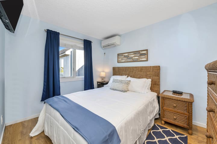 Unit 1827: 1-bedroom With Loft | 2nd Floor-partial - The Hamptons, NY