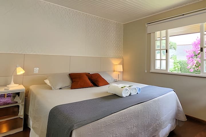 Studio Museu Do Olho · Studio King Completo, Ar Co - Curitiba