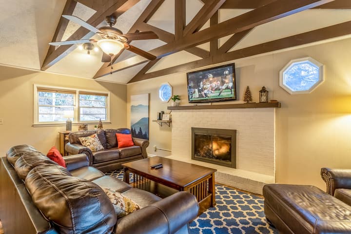 Charming Mountain Cabin Near Boone - Boone, NC