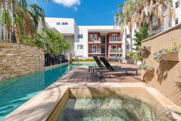 Heart Of The Valley Sunny And Cozy 1br Apart - Newstead