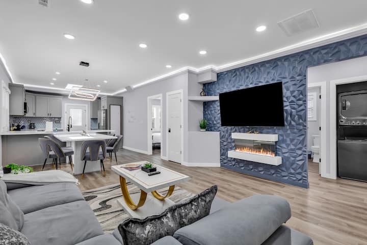 Spacious House In Charlotte - Cotswold - Charlotte