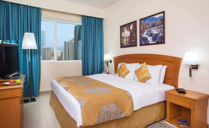 Three Bedroom Apartments Near Khalid Lake - Sharjah