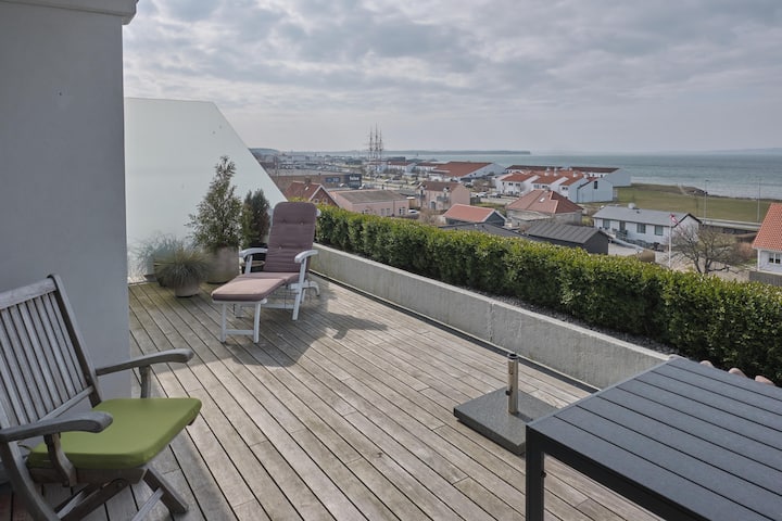 Attractive Two-storey Apartment With Views Of. - Ebeltoft