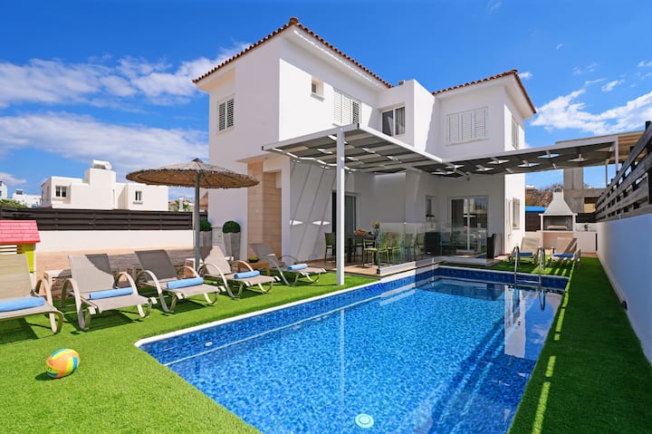 Villa White Star - 100m From Sirena Beach - Northern Cyprus