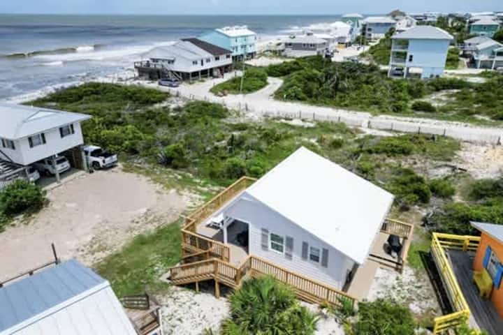 Castaway Cottage Nort Cape Pet Friendly - Cape San Blas, FL
