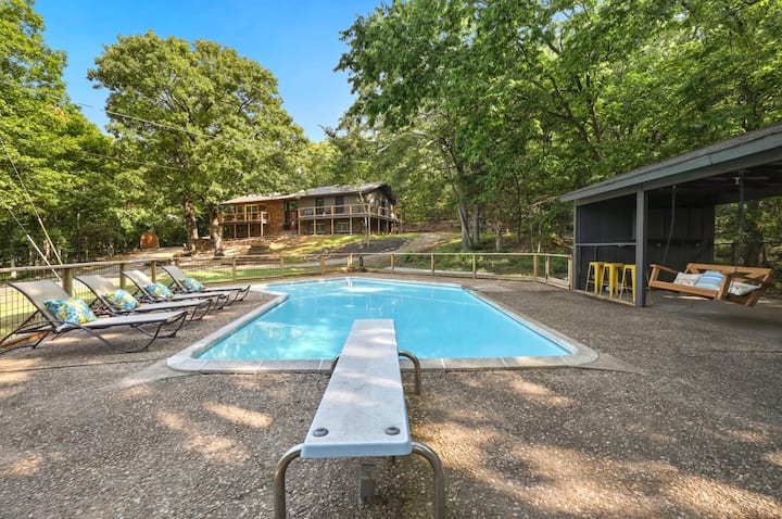 Woodland - Downtown - Outdoor Oasis - Pool - Fayetteville, AR