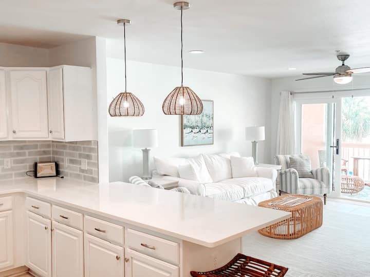 Sand Buckets Unit B, Ocean View Beach Townhouse - Mexico Beach, FL