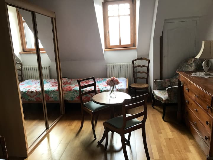 70 M² Ferienwohnung ∙ 2 Schlafzimmer ∙ 4 Gäste - Portbail
