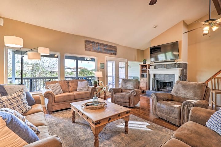 Lakefront Home W/ Point Venture Golf Access! - 特拉維斯湖