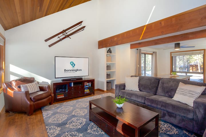 Ottr03-charming Home, Hot Tub, Close To The - 선리버